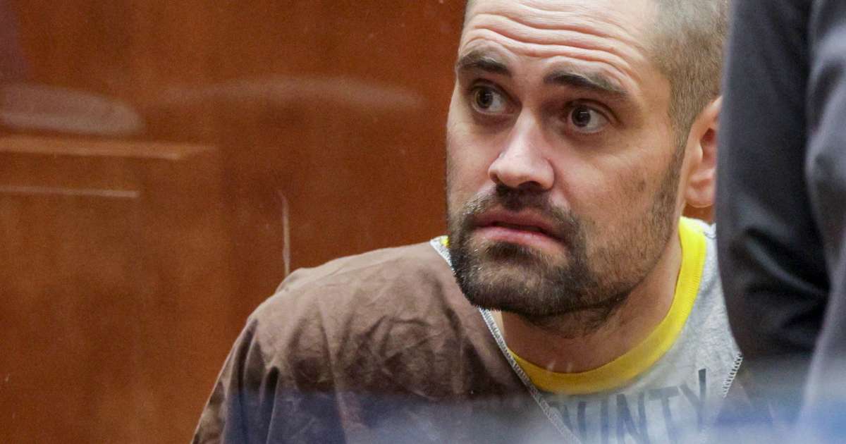Ákærður fyrir að myrða foreldra sína en krefst aðgangs að sjóði sem þau ...
