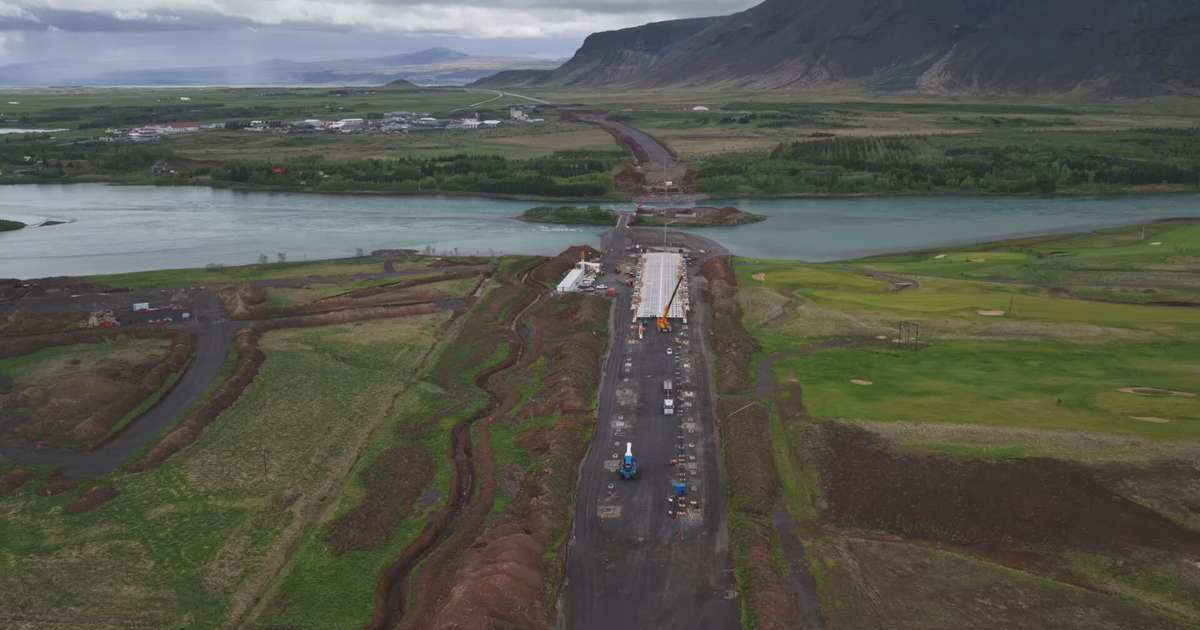 Ný Ölfusárbrú svalar vatnsþörf stækkandi byggðar og fangelsis - RÚV.is