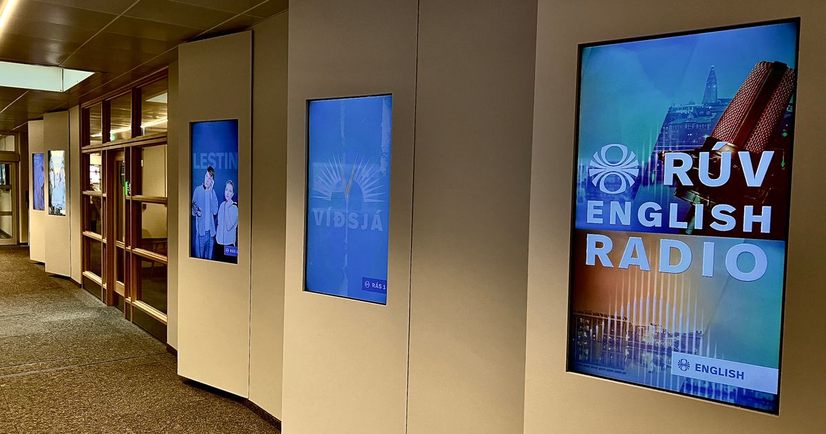 RÚV English Radio: THE ERUPTION, AND KAYAKING AROUND ICELAND IN 1977 ...