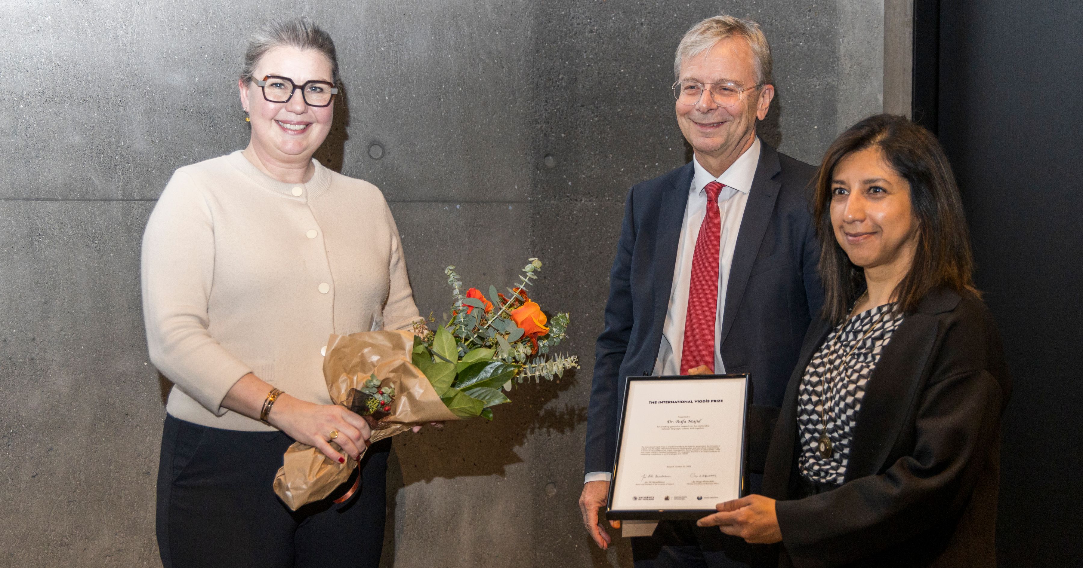 Asifa Majid hlaut Vigdísarverðlaunin 2024 - RÚV.is