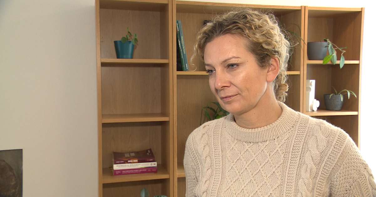 Byrja af miklum ákafa og ást en enda í umsátri og ofbeldi - RÚV.is