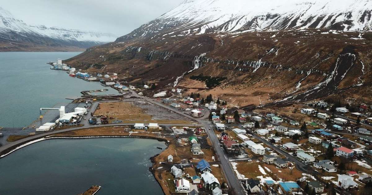 13,000 oppose Seyðisfjörður fish farming plan - RÚV.is