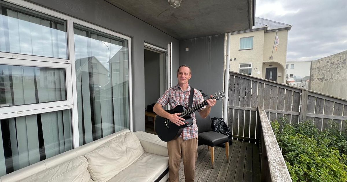 RÚV English Radio - THE MAVERICK MINSTREL - RÚV.is