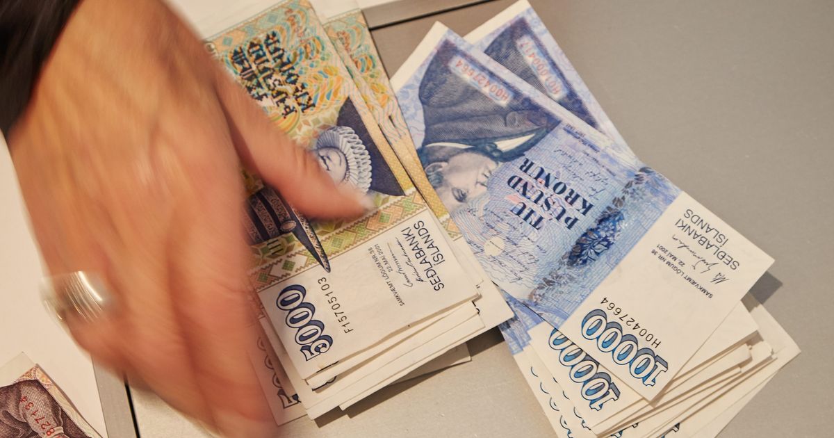 Inflation falls - RÚV.is