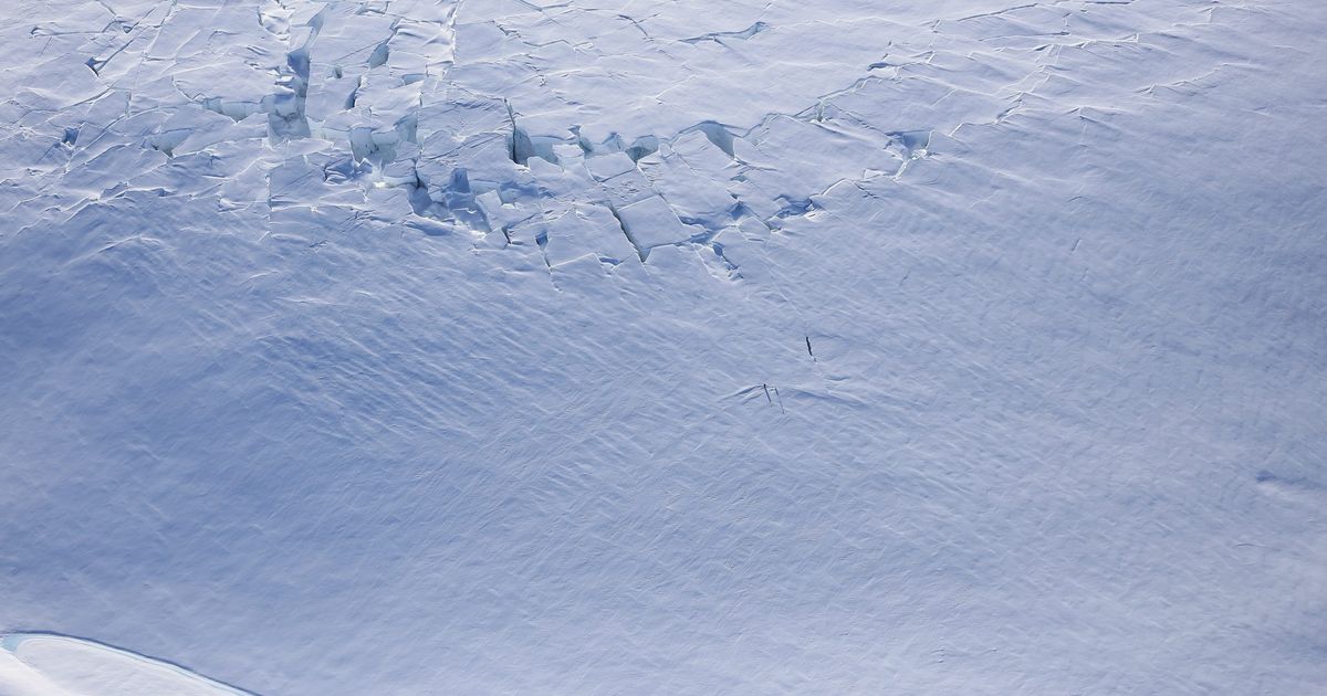 150 metra djúpar sprungur myndast í Skaftárjökli - RÚV.is