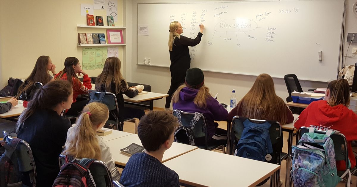 Lesskilningur drengja vel undir meðaltali OECD - RÚV.is