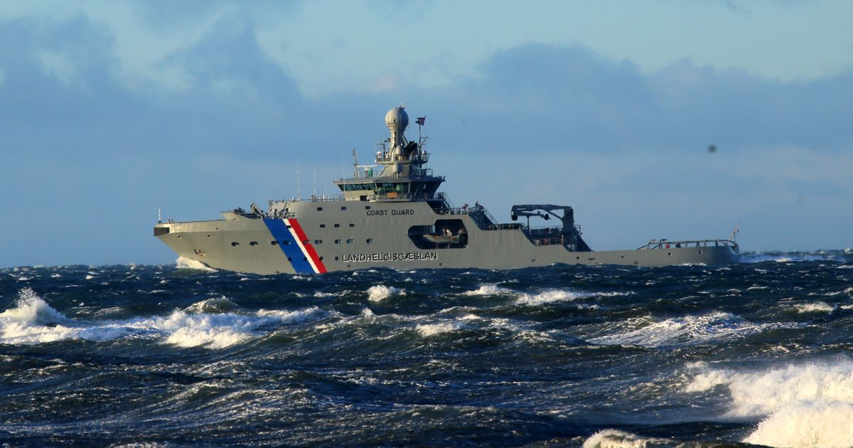 Coastguard tracked Russian naval ships - RÚV.is