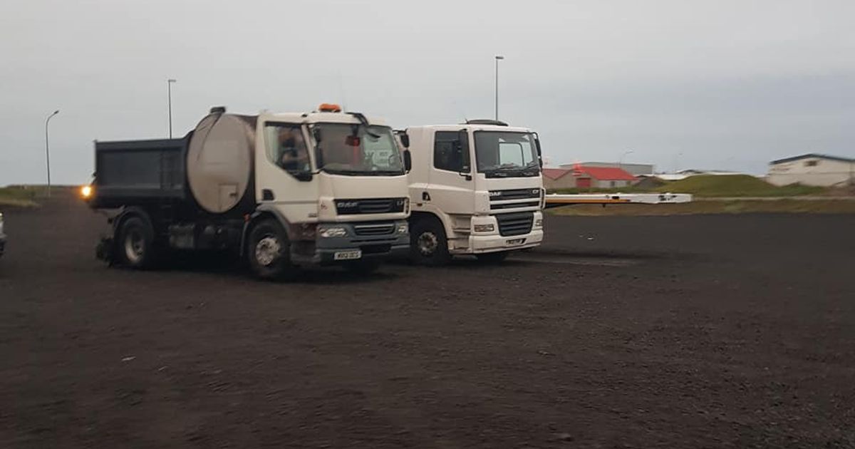 Two roadworks trucks “to leave the country” - RÚV.is