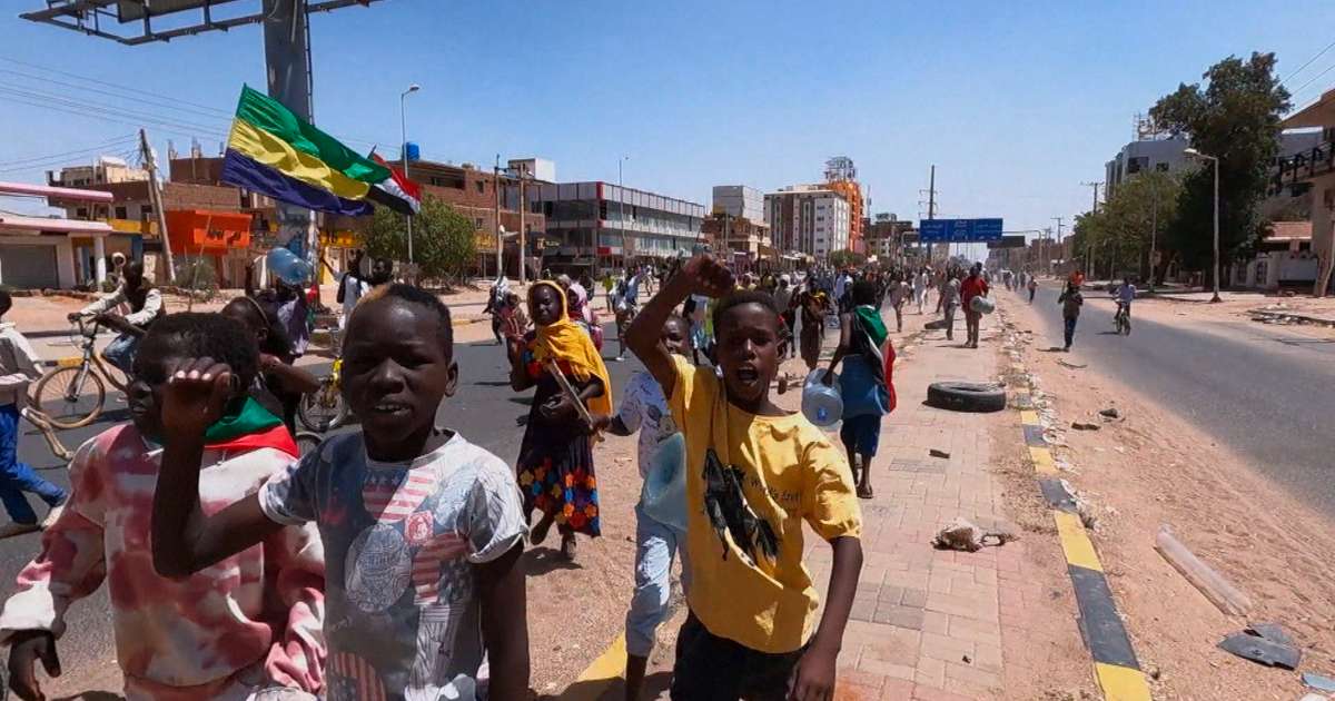 Frelsi og ilmvatnslykt í Kartúm - RÚV.is