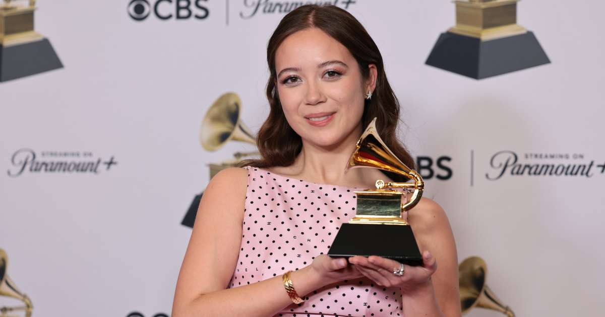 Undiraldan í sól og súld - RÚV.is